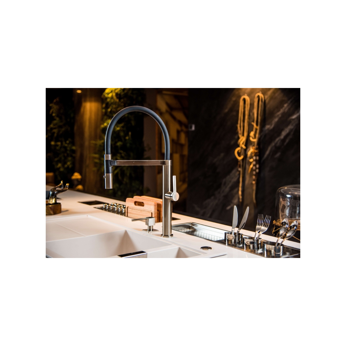 Misturador Monocomando c/ Bica Removível Lexxa Bagno LX2288NB | Pergo ...